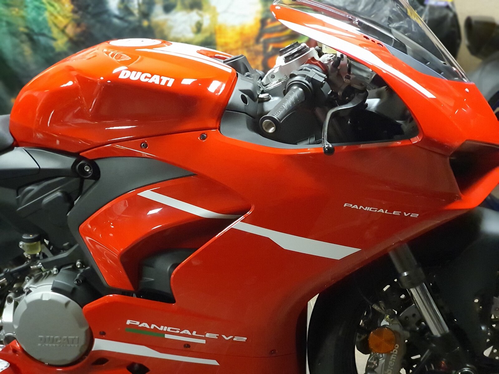 V2 - Small Wrap On A V2 | Ducati Forum