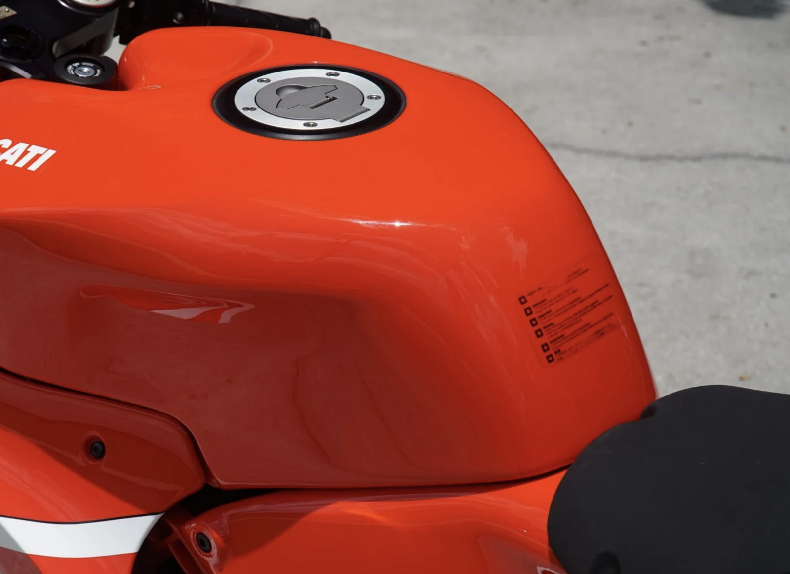 Tank Sticker - 848/1098/D16RR | Ducati.ms - The Ultimate Ducati Forum